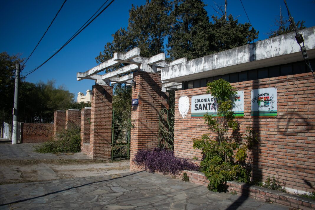 Restauración de la Colonia Santa Fe: el turismo social volvería a Alta ...