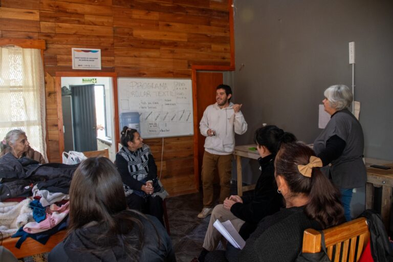 Santa Ana: el programa "Circular Textil" permitirá recuperar ropa fuera ...
